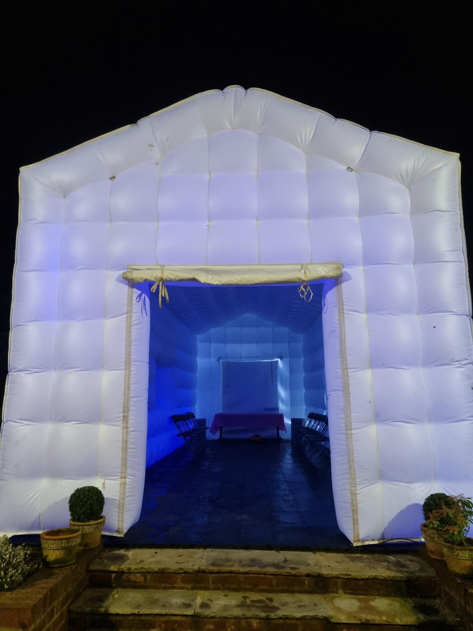 10x4m Inflatable Party Tent - Popup Parties